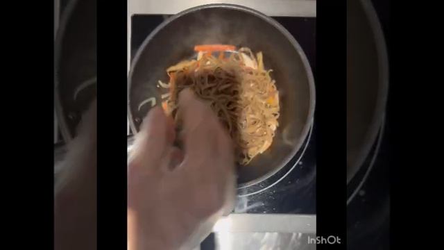 Вок с курицей