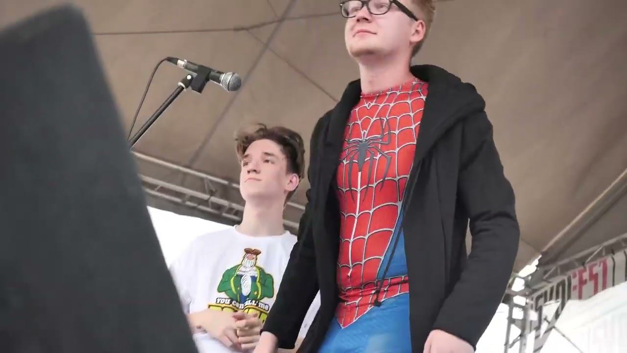 Спать на Потолке - «МВЗ»