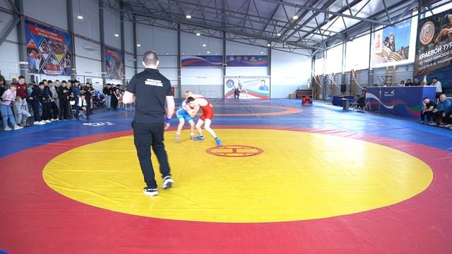 Финальный поединок! Вес 48 кг. Галкин Сергей (Новопокровский р-н)-Оганнисян Карен (Краснодар)