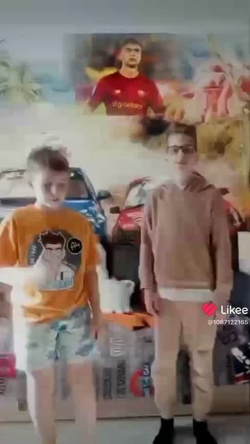 УГАДЫВАЕМ ПРАЗДНОВАНИЯ ФУТБОЛИСТОВ!