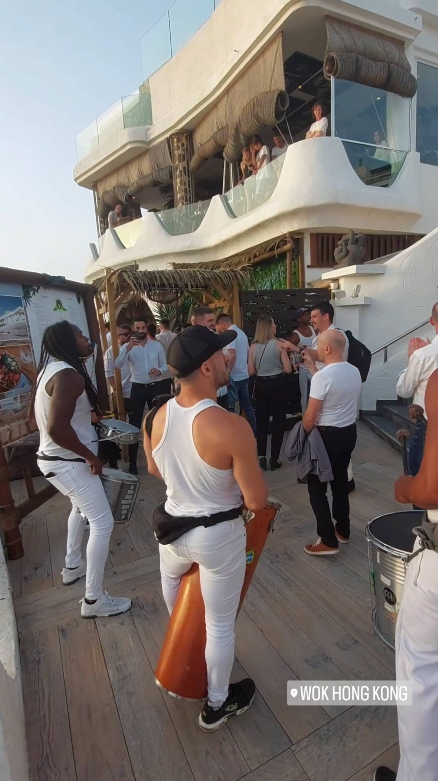 Танцы под барабаны на Канарах