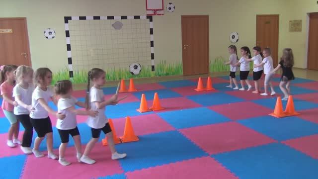 Музыкальная игра Сороконожка.