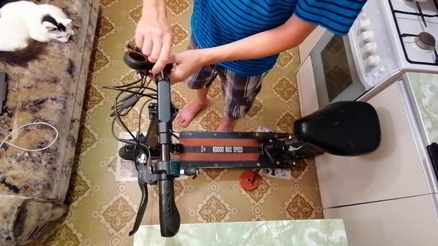 Как устранить люфт складного механизма руля на электросамокате