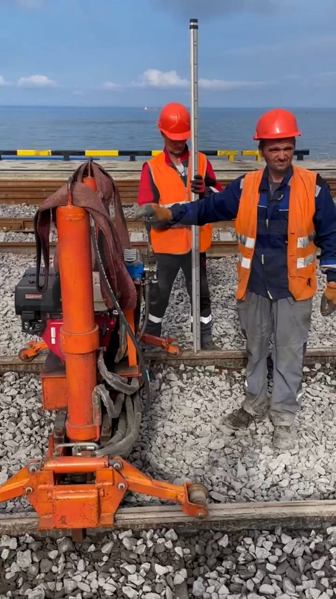 Выправочный и рихтовочный блоки в работе!