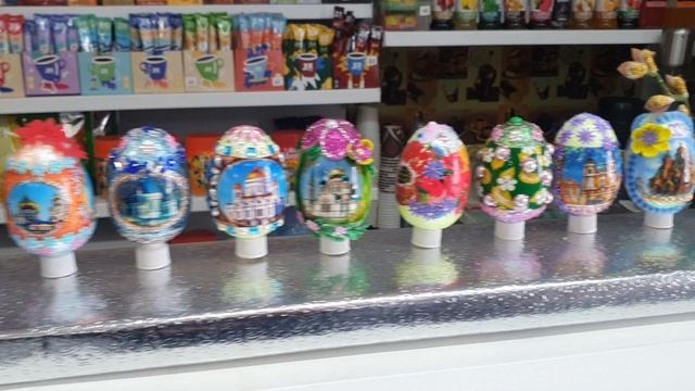 Яйца на пасху интересно делают