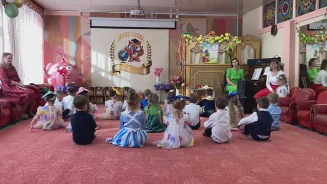 Танец "Мама всегда со мной" ( Ю. Пилюгина)