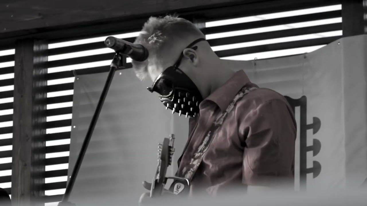 Спать на потолке - Мы ( mask on live performance)