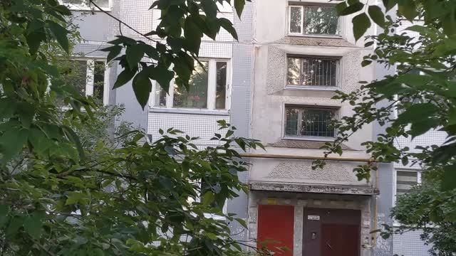 Рядом с домом Романа.