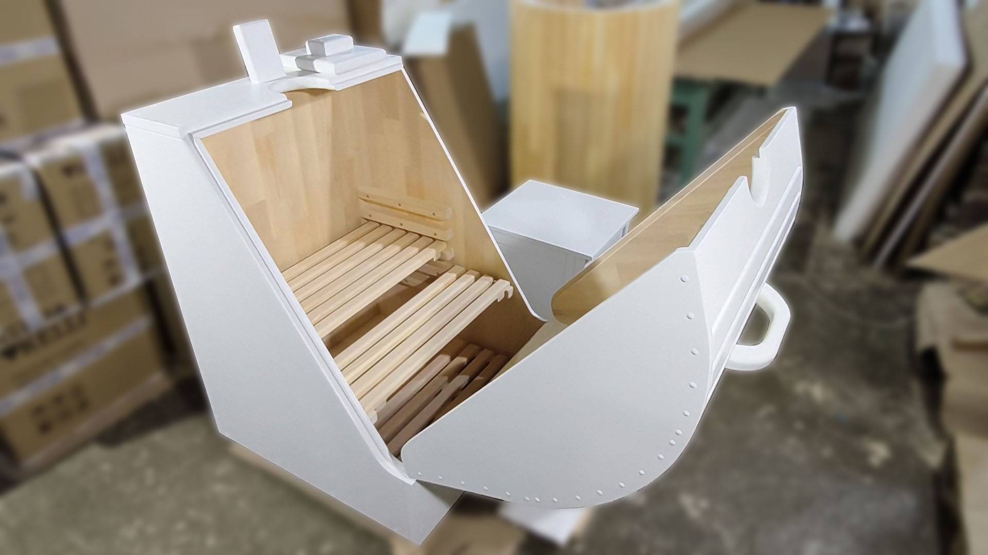 Видеообзор тонированной кедровой в белый цвет фитобочки Оригинальная с ширмой для парогенератора