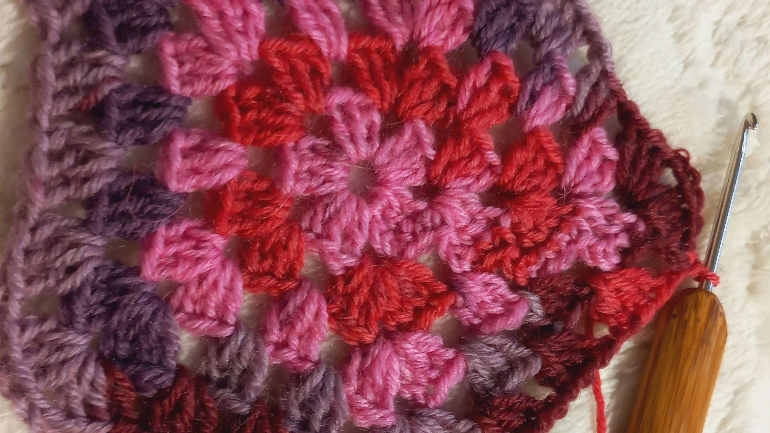 Как связать пятиугольный мотив крючком. Мастер-класс