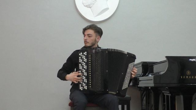 А. На Юн Кин "Фантазия на две русские темы" Играет баянист Даниил Абросимов НГК Новосибирск