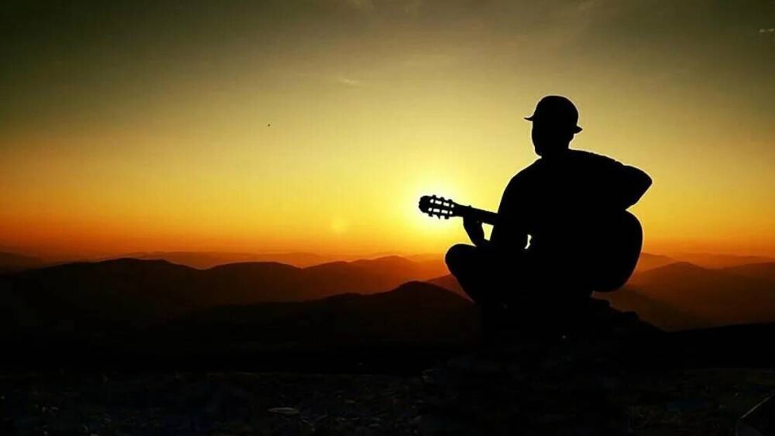 5. Поёт Николай Шишулин.