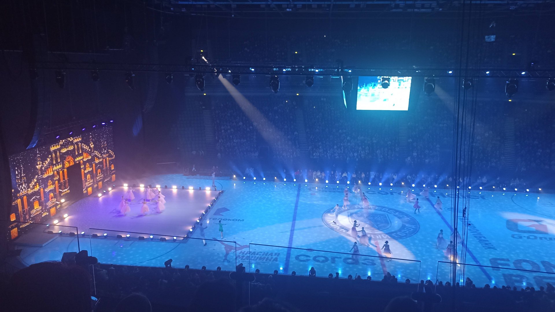 Евгений Плющенко и танец "маленьких лебедей" на льду