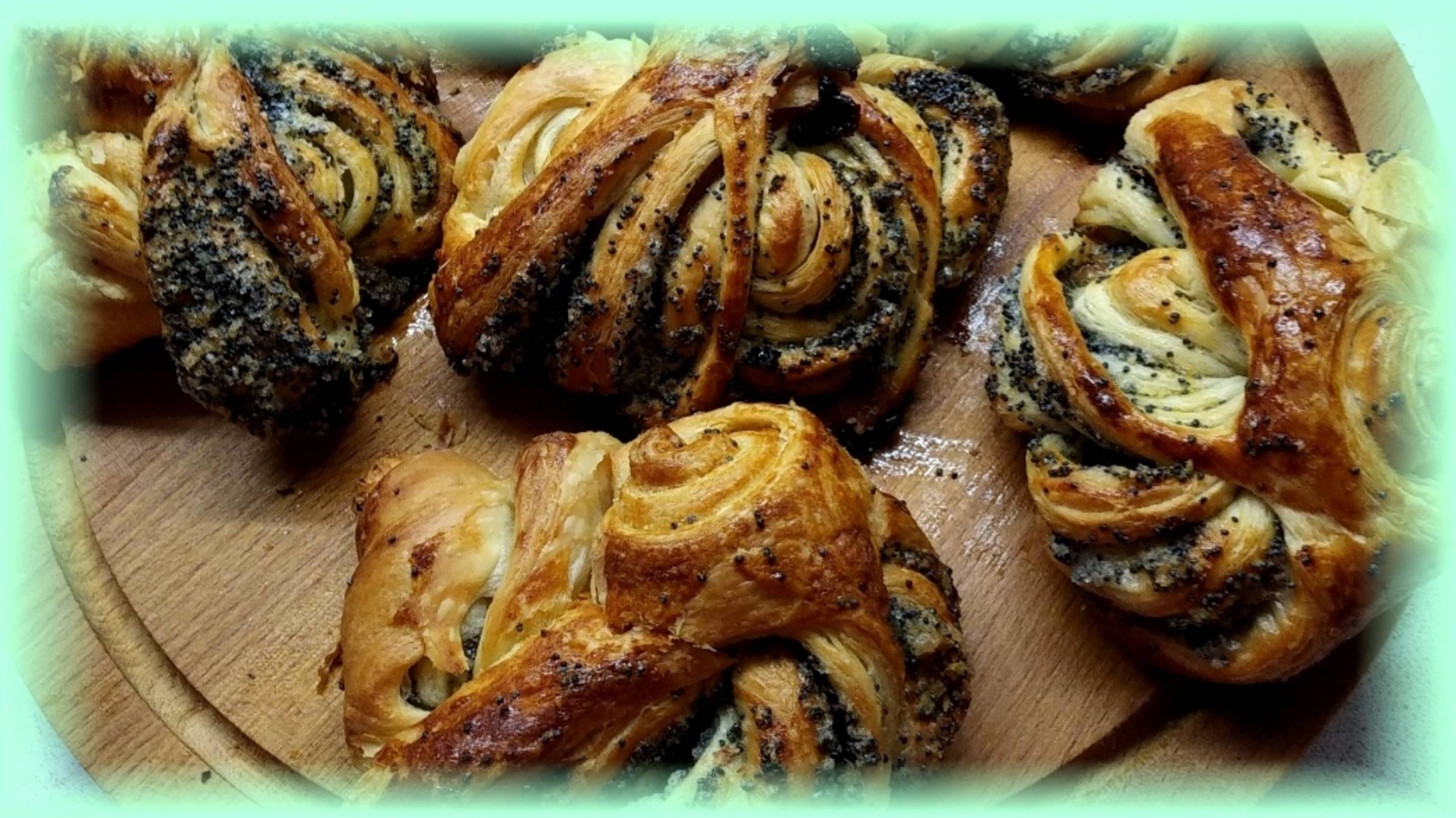 Булочки с маком