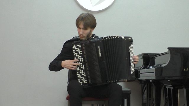 А. Тимошенко Фантазия на тему РНП "Меж крутых бережков" Играет Илья Федосеевв НГК Новосибирск