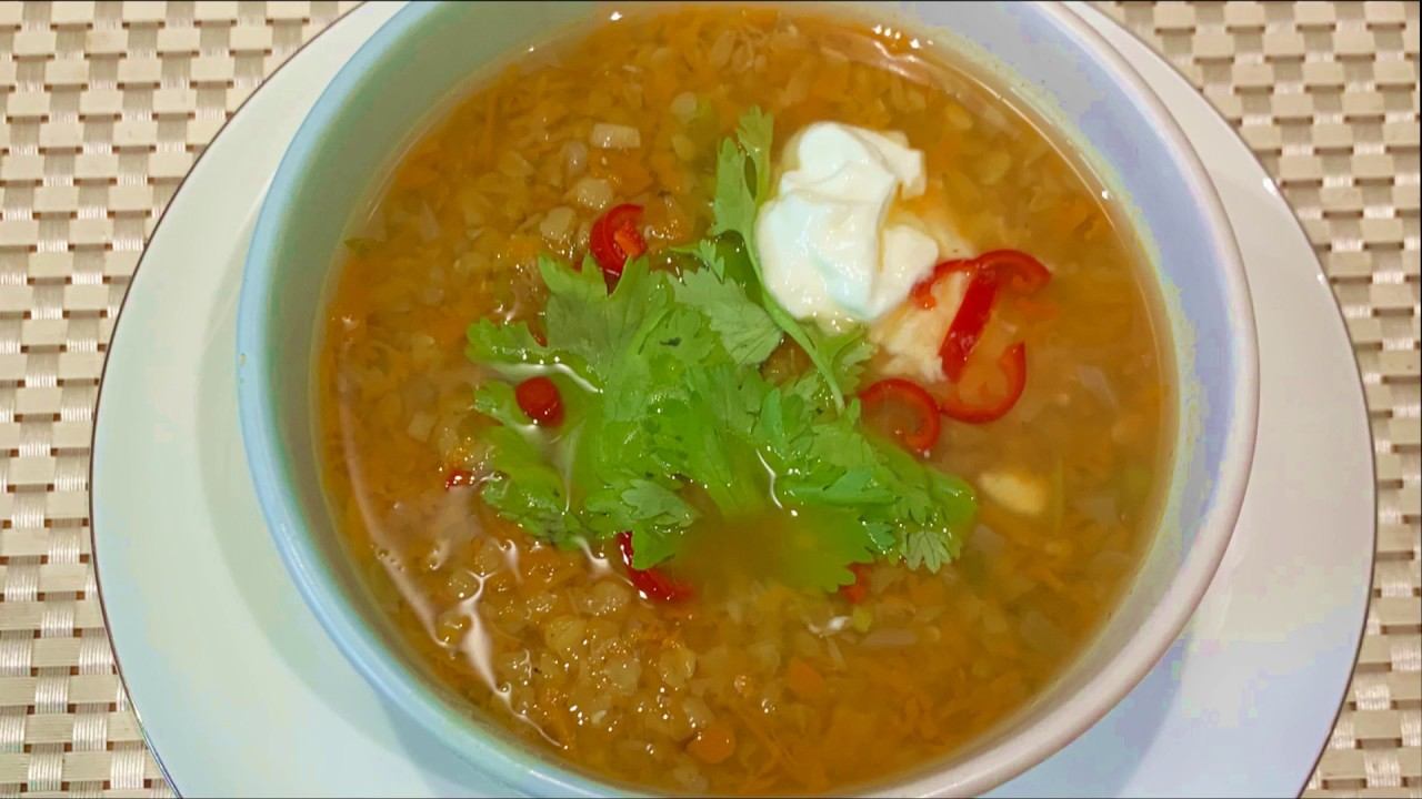 Суп с чечевицей, морковью, имбирем, кориандром и пряными специями