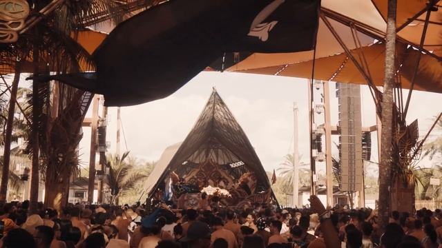 Aura Vortex - Universo Paralello Festival  24/25