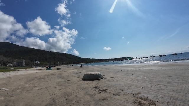 Дананг, Вьетнам, рыбацкие лодки 17 февраля 2025.