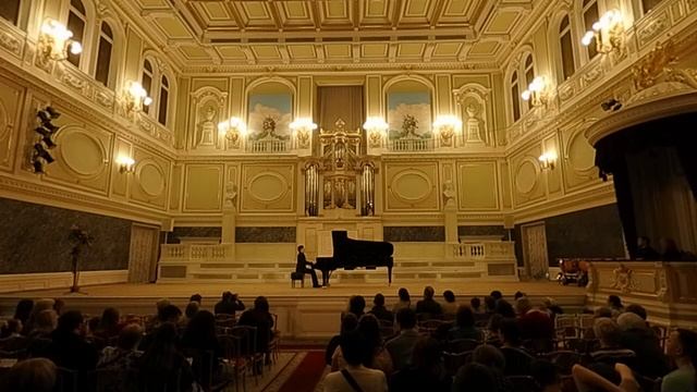 Григорий Комаровских. Чайковский- Рахманинов "Колыбельная"