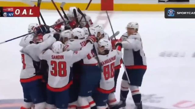 895(ая) шайба Александра Овечкина , побил рекорд Уэйна Гретцки