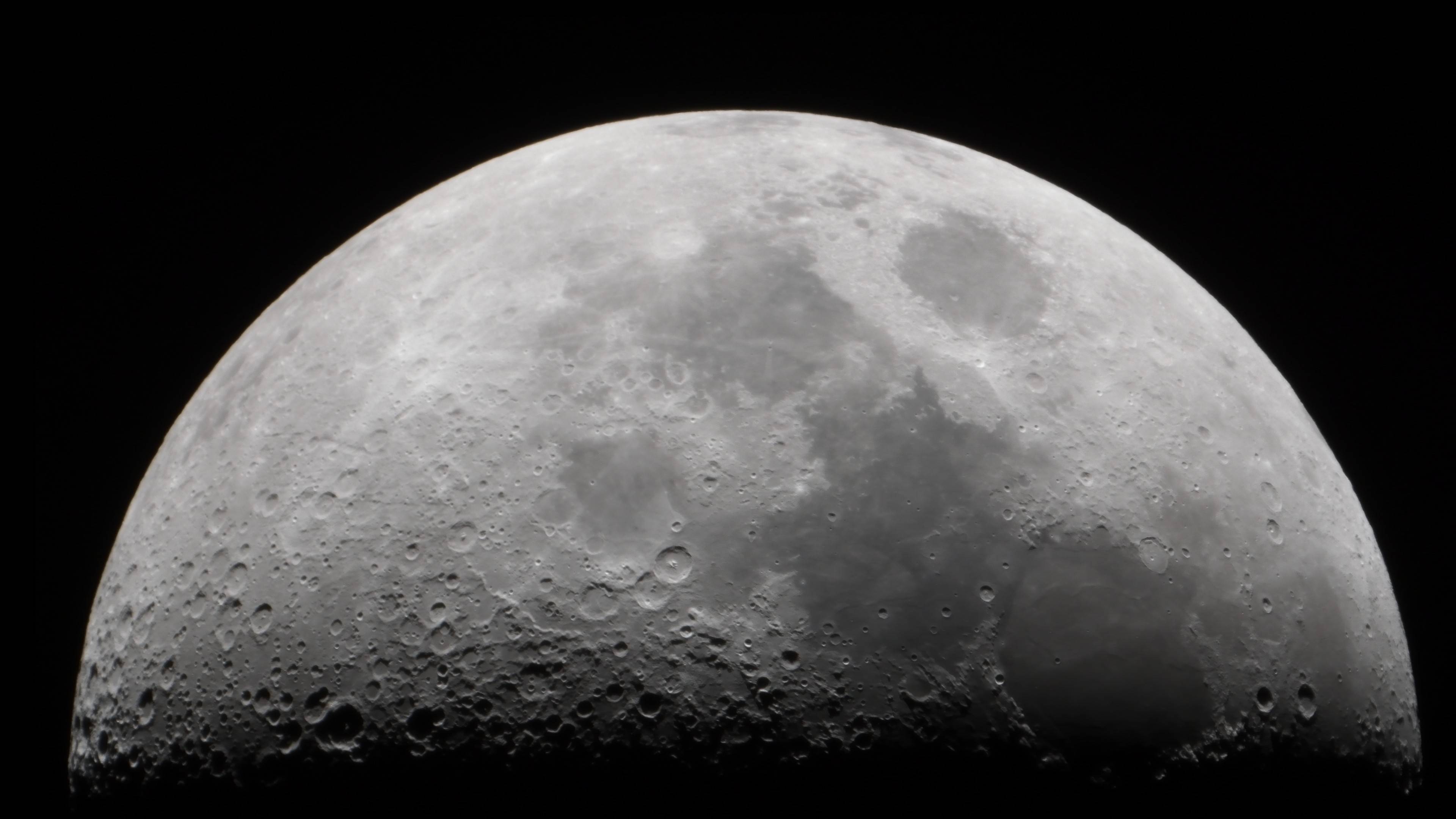 Луна в телескоп МАК90 в разрешении 4К