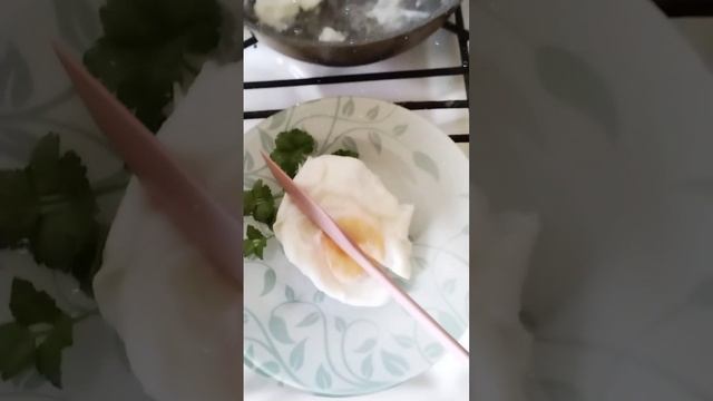 нежная😊 глазунья на воде🍽️