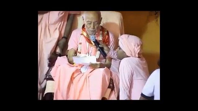 Шри Вйаса Пуджа 2013 Его Божественная Милость Ш́рӣла Бхакти Валлабха Тӣртха Госва̄мӣ Маха̄ра̄джа