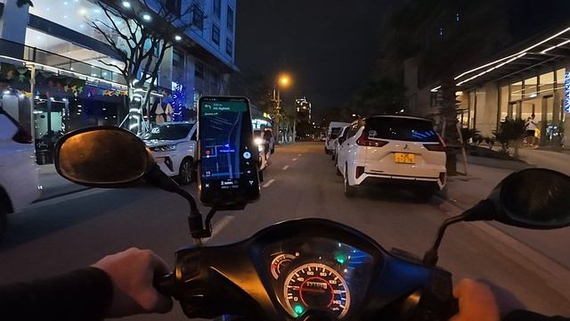 Дананг, Вьетнам, Поездка на мотобайке вечером 17 февраля 2025. 3