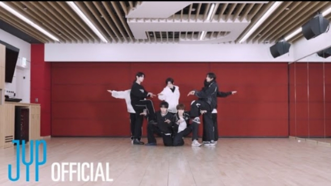 KickFlip "LALALALA (By Stray Kids)" Dance Practice