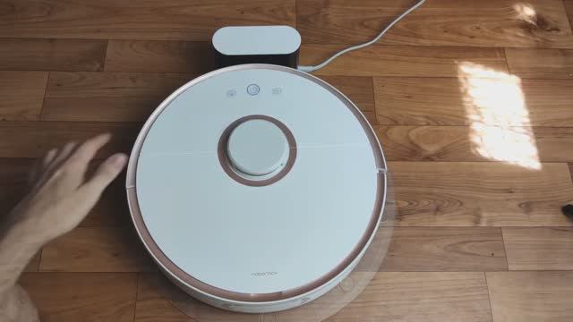 ВЕЩЬ! МОЮЩИЙ  РОБОТ ПЫЛЕСОС Xiaomi Sweep One  Roborock S51. ОБЗОР