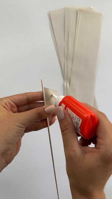 Почему трубочка застревает внутри спицы?