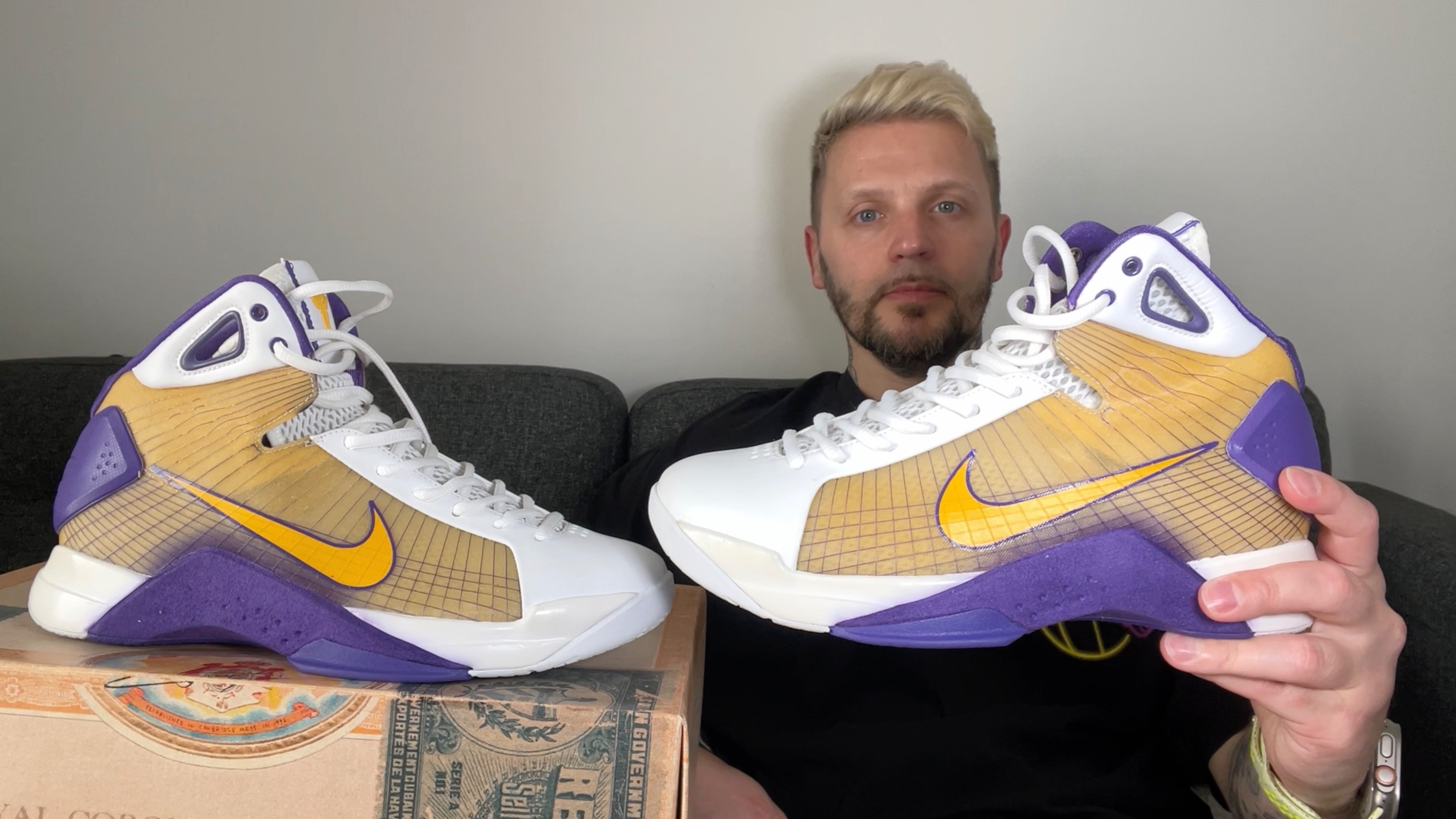 Обзор кроссовок №238: Nike Hyperdunk 2008 "Sample"