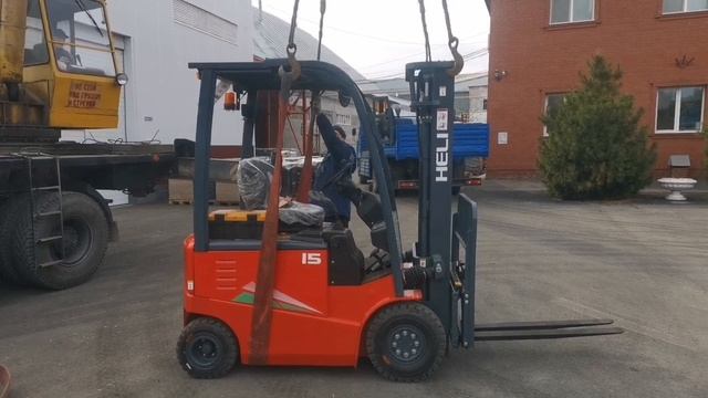 Электрический вилочный погрузчик HELI CPD15