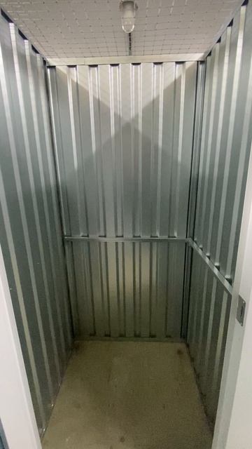 Место Кладовки. Маршала Катукова, 9а. Площадь 1 м2.