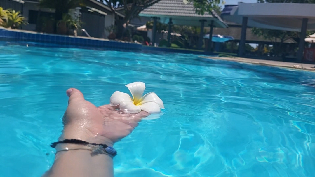 ТАИЛАНД!🌸ЧИЛИМ НА БАССЕЙНЕ!🏊