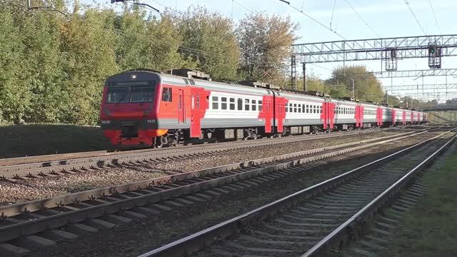 Электропоезд ЭД4М-0435 (ТЧПРИГ-31) пригородный поезд №6064 Ожерелье - Москва.