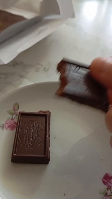 впервые пробую дубайский шоколад