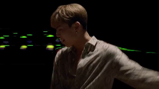 Monsta X - WHO DO U LOVE?