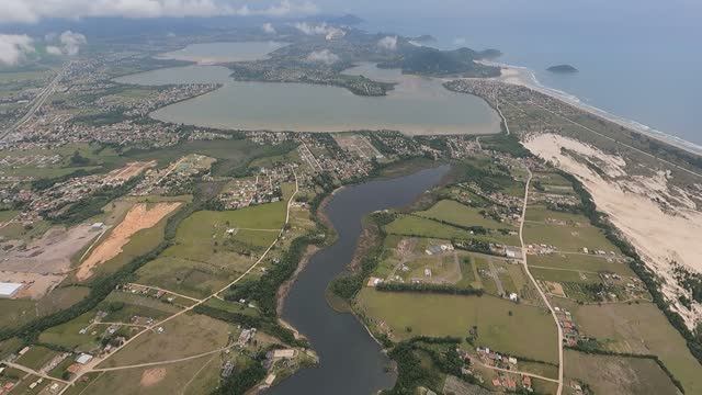 Прыжок с парашютом во Флорианаполисе (Бразилия) с камеры Иры