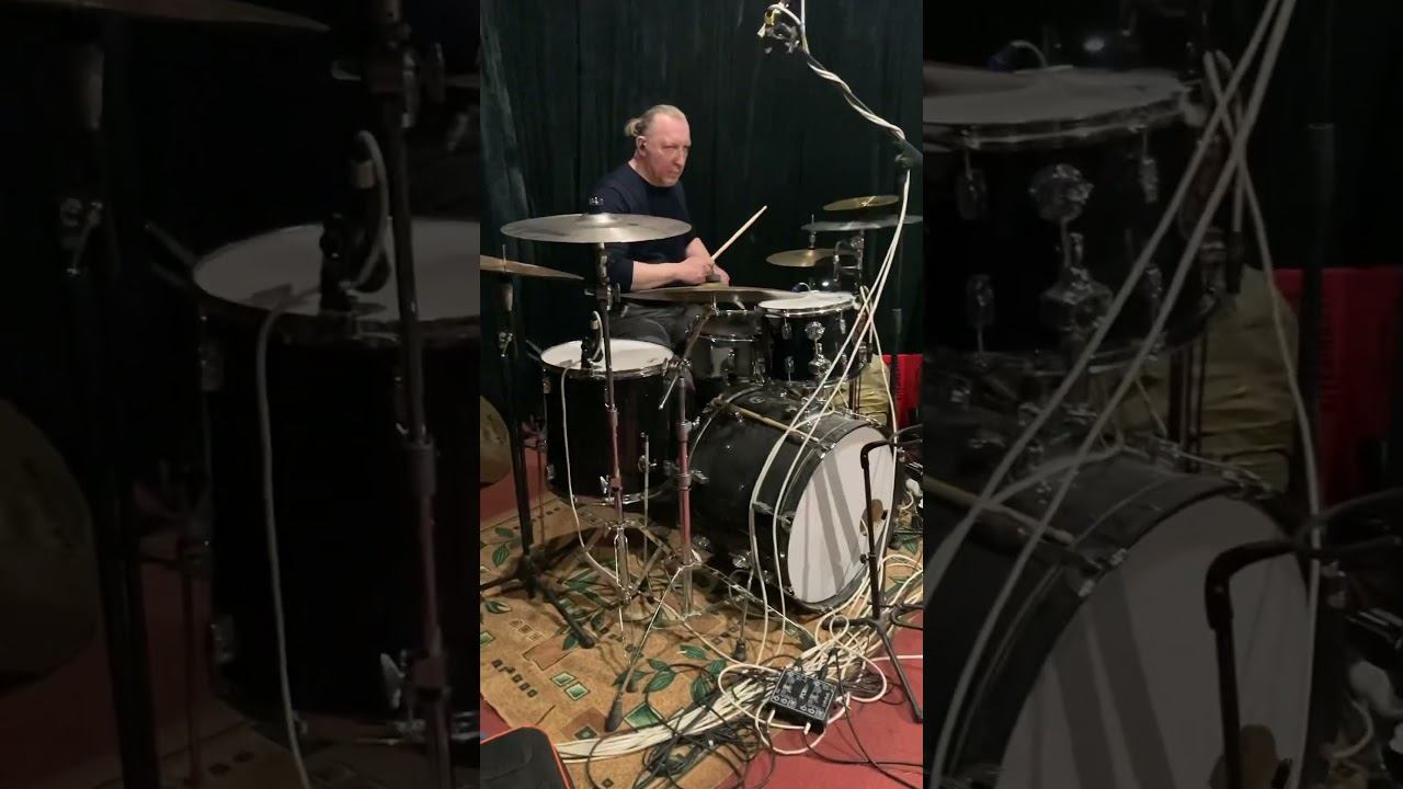 Разбираем нашу новую песню) #7отличий #music #live #rock #музыка #drums #репетиция #newsong #song