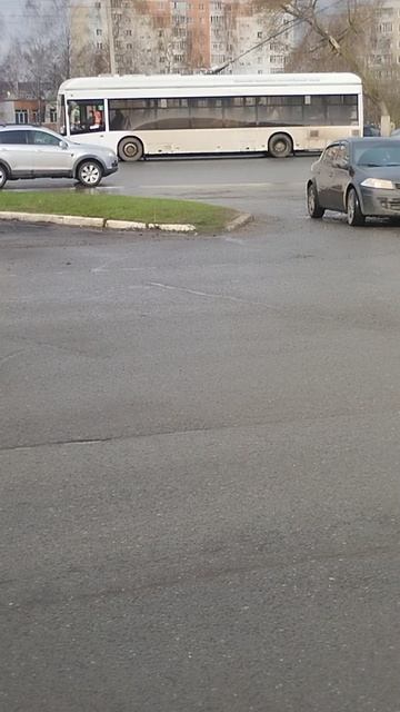 Заметил 5 троллейбус УТТЗ-6241.01 "Горожанин" № 2288