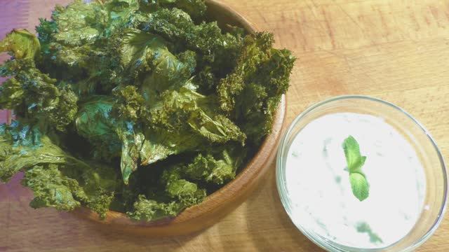 Полезные чипсы из капусты Кейл