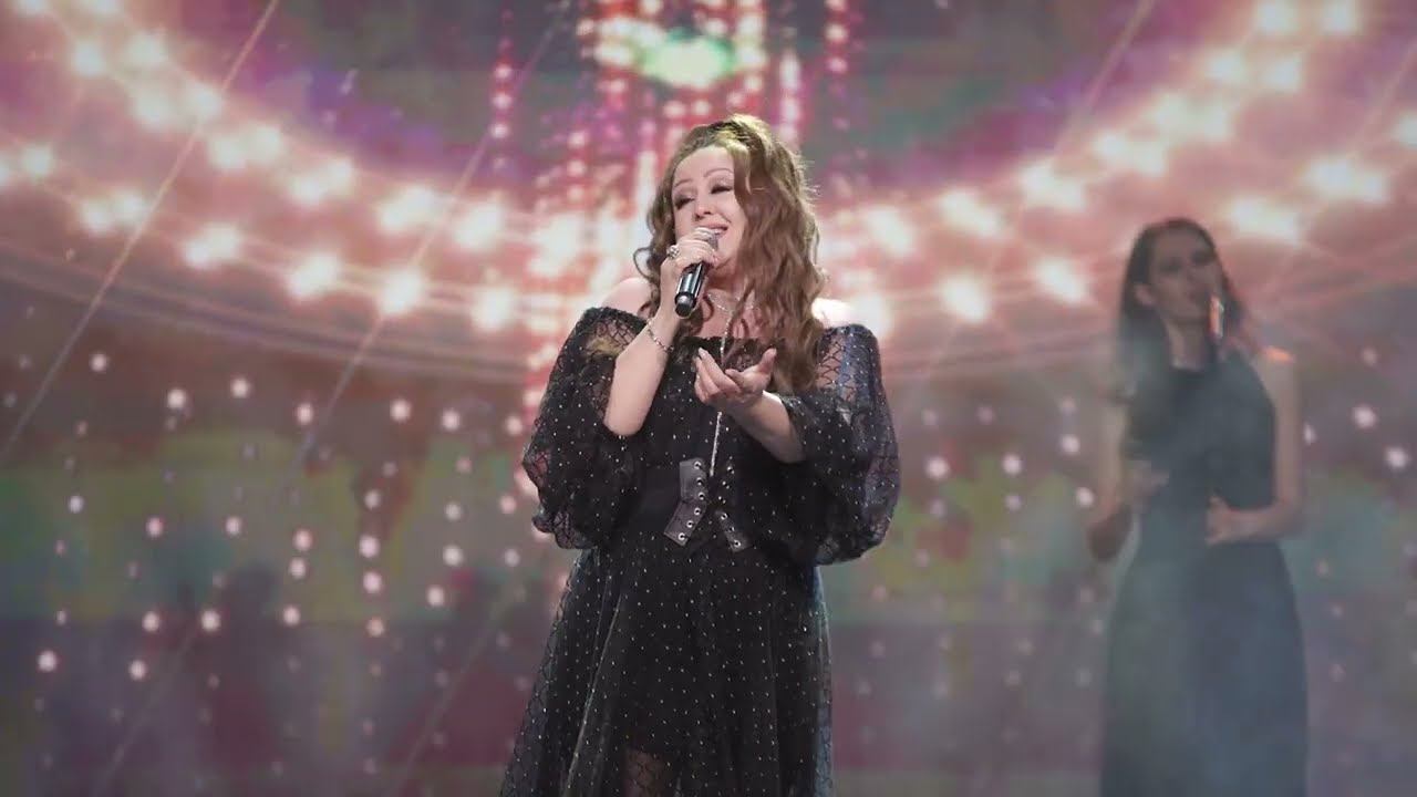 LESYA (Олеся Рублева) - Live выступление совместно с бэк-вокалом