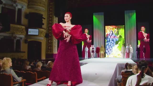 XXV Фестиваль моды «Платье города 2025». Оксана Давыдова