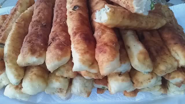 Палочки на кефире с сыром и зелёным луком (2).mp4