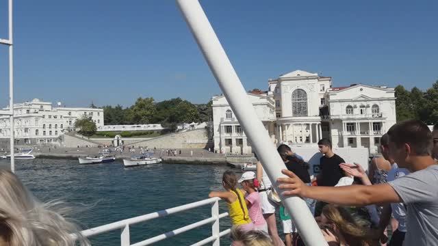 Крым / Севастополь / Паром - переправа на другой берег через бухту