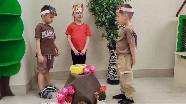 Сценка «Два жадных медвежонка»