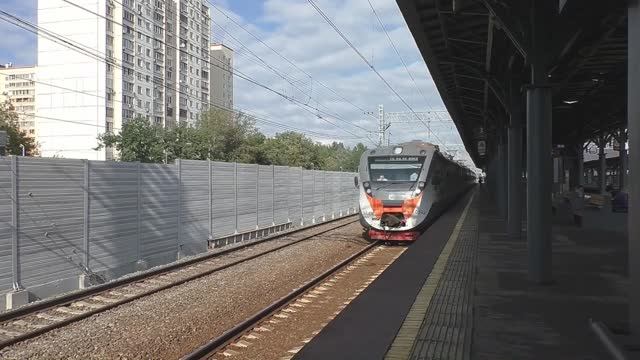 Электропоезд ЭД4М-0502 (ЦППК) приг. поезд "Рэкс-Экспресс" №7179/7180 Крутое - Пл. 3-Х вокзалов.