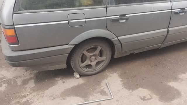 Как проверить сайлентблоки задней балки на Пассате Б3. Машина плавает по дороге. Подвеска Пассат б3