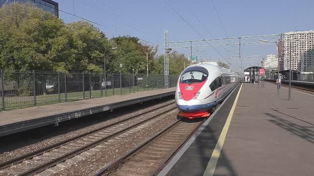 Электропоезд ЭВС2-02 "Сапсан" (ТЧ-10) высокоскоростной поезд №760А Москва - Санкт-Петербург.